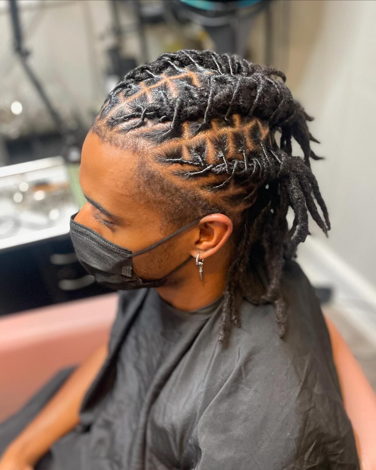 15 Loc Styles Ideas for Men That Scream Confidence – coolhairstyles.org