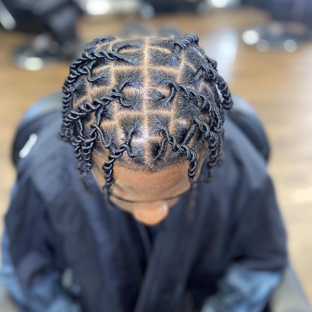 15 Loc Styles Ideas for Men That Scream Confidence – coolhairstyles.org